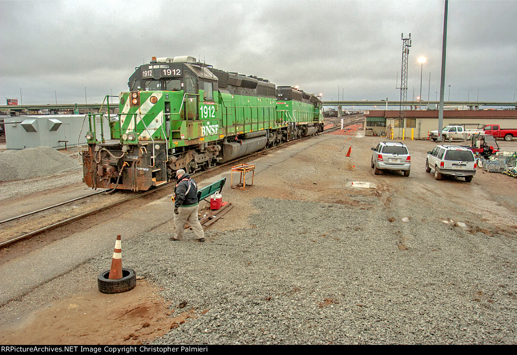 BNSF 1912 and BNSF 1696